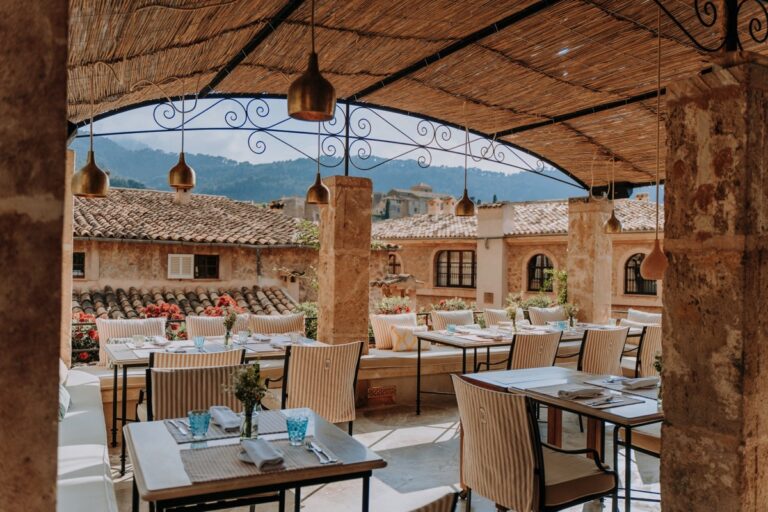 Must-Visit Restaurants in Deià - Living in Mallorca