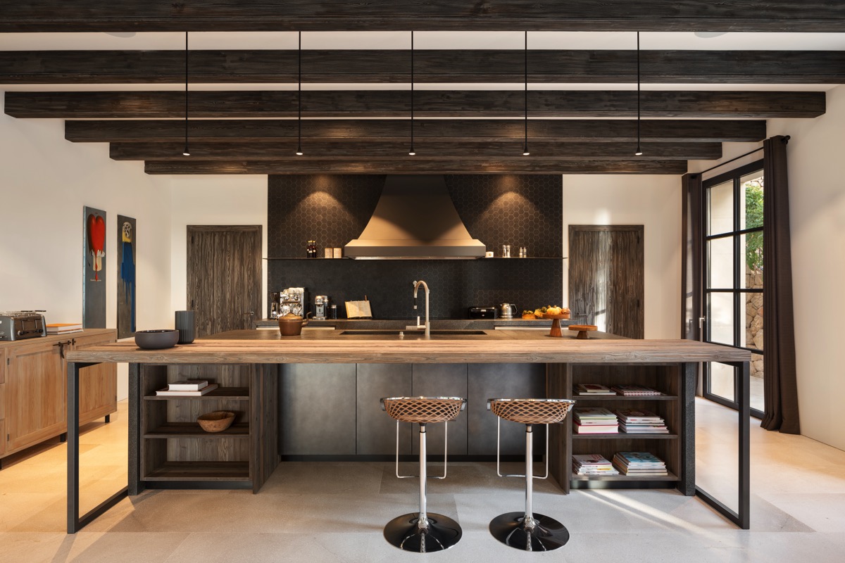 An inspiring renovation of a Mediterranean villa - Living in Mallorca