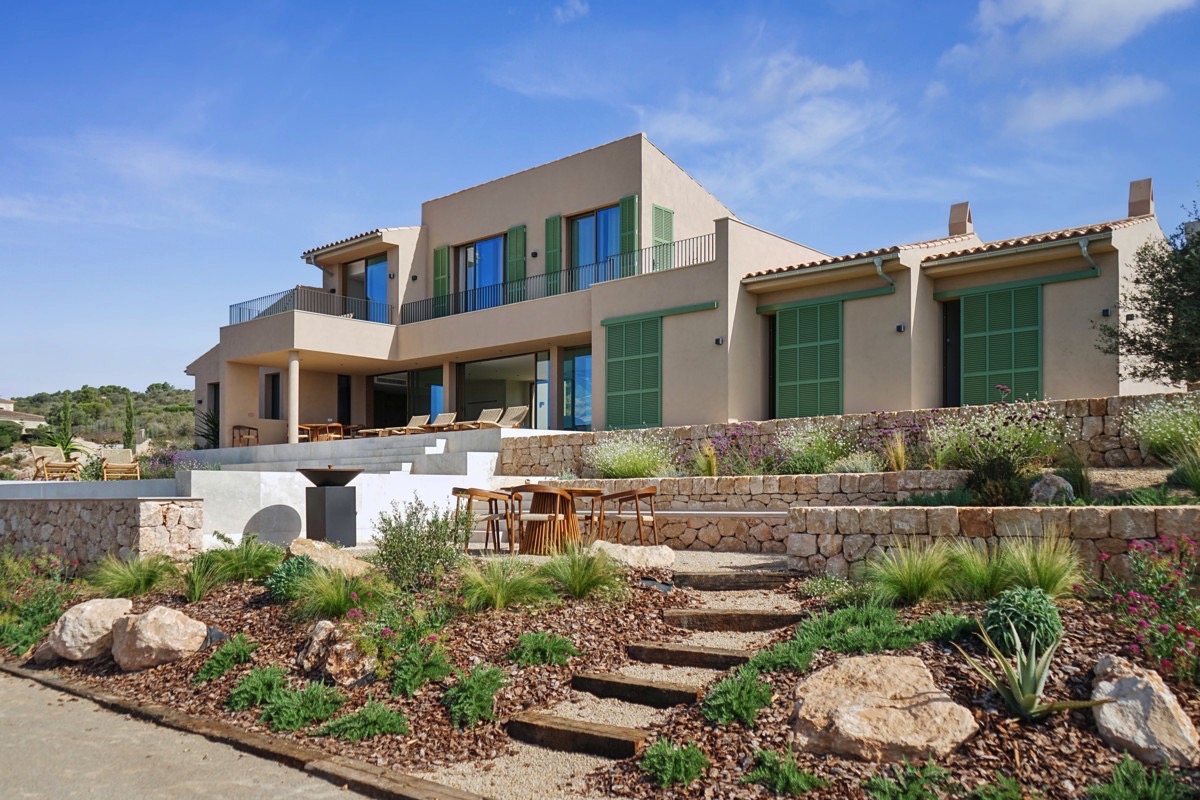 Brand new Finca with stunning views near Palma - Living in Mallorca