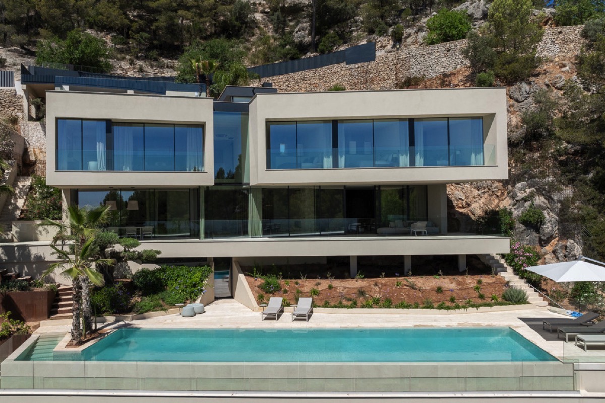Beautiful villa with sea and city views in Son Vida - Living in Mallorca