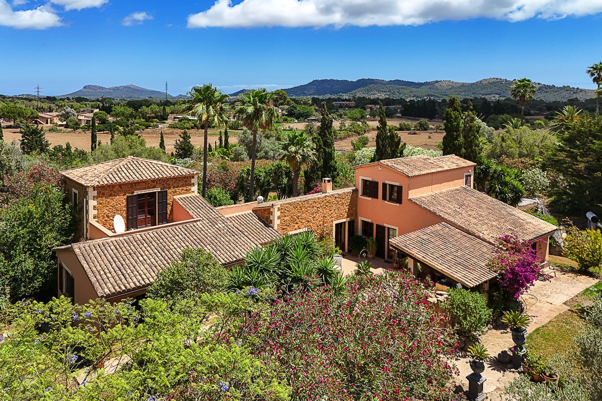 Charming Country Finca with Pool and Garden Near Artà - 1.650.000 ...