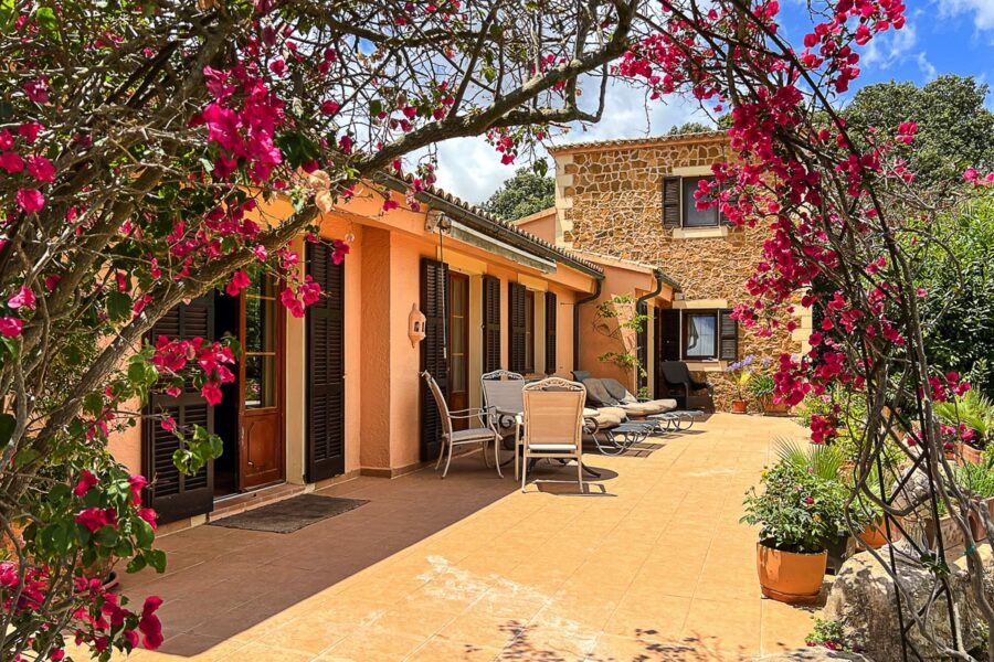Charming Country Finca with Pool and Garden Near Artà - 1.650.000 ...