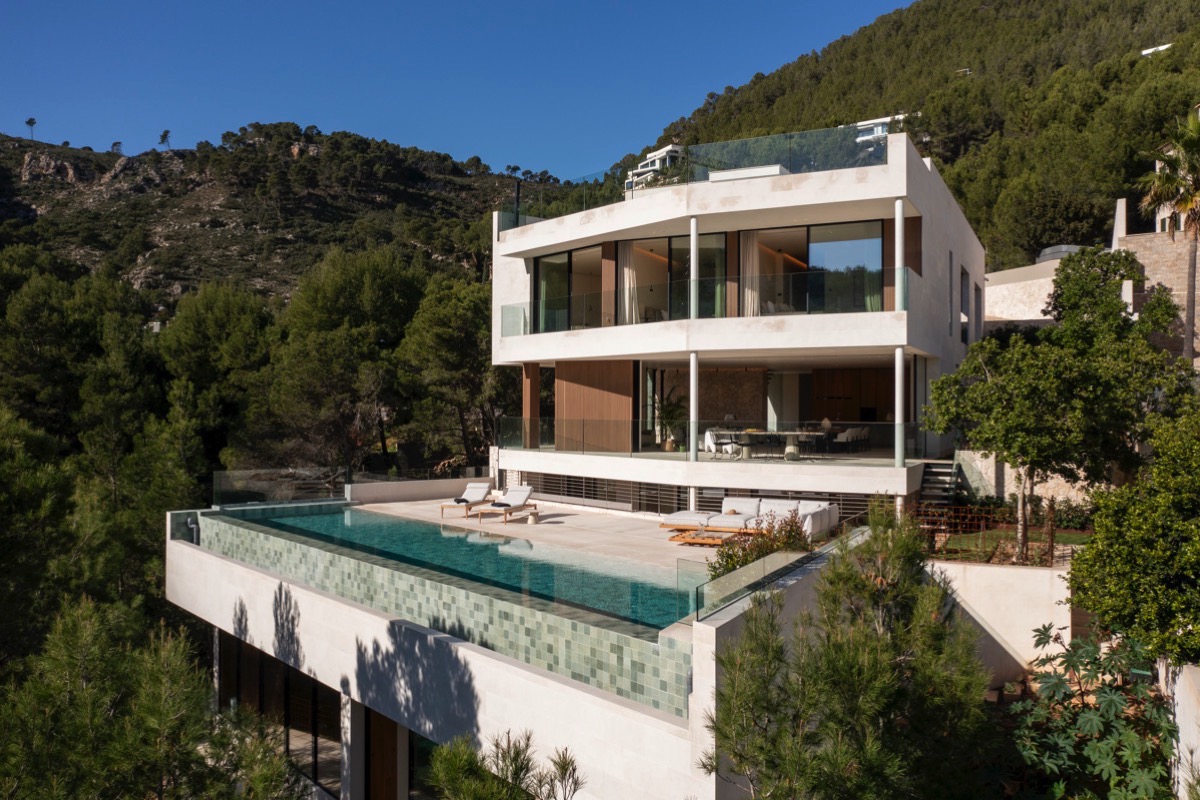 Luxury Villa with Infinity Pool and Spa in Son Vida - Living in Mallorca